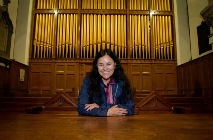 The Real-Life Love Story Behind Outlander: How Diana Gabaldon’s Husband ...